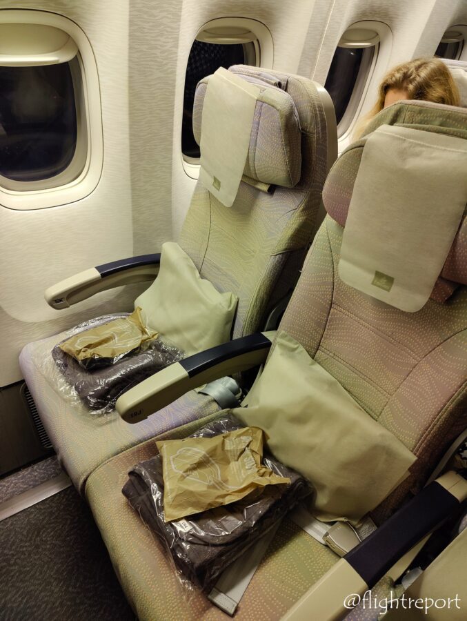 Flight Report: EMIRATES EK 335 – Manila to Dubai – Overnight Long-Haul ...